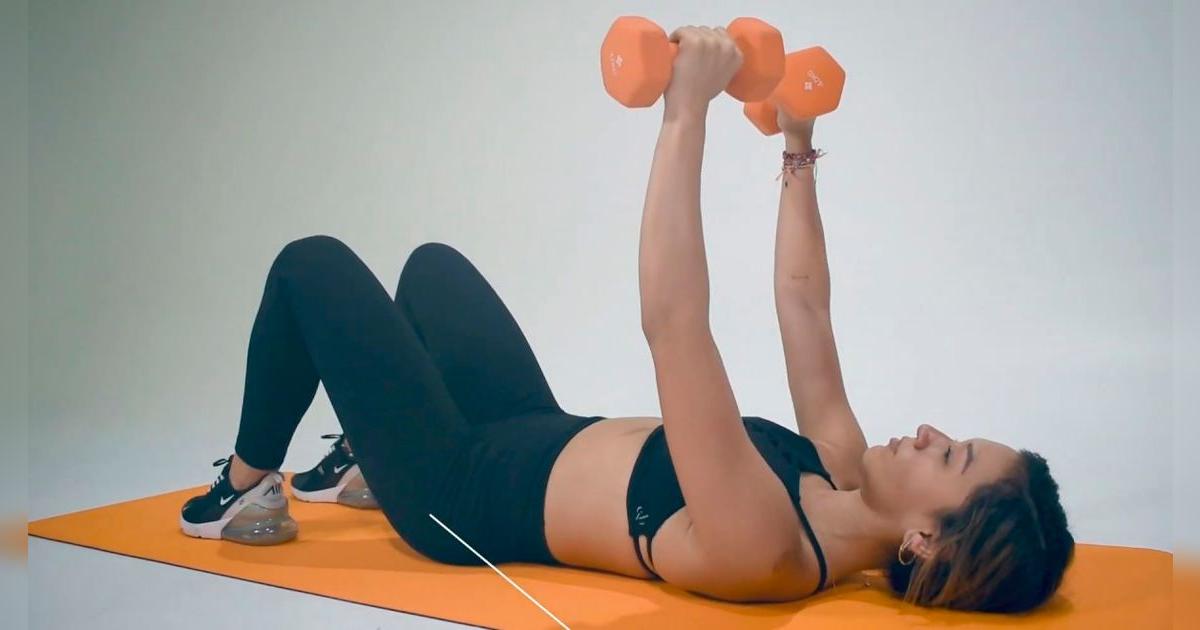 ¡Abdomen de acero en 7 minutos!: la rutina con pesas de Jenna de León, fisicoculturista | Bienhoy